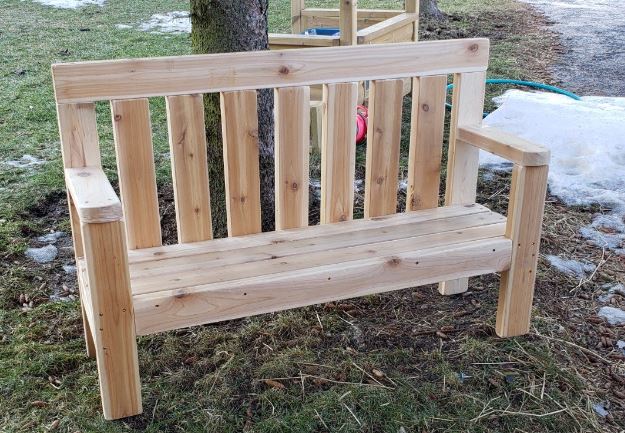 Buddy Bench – Outdoor Natural Play